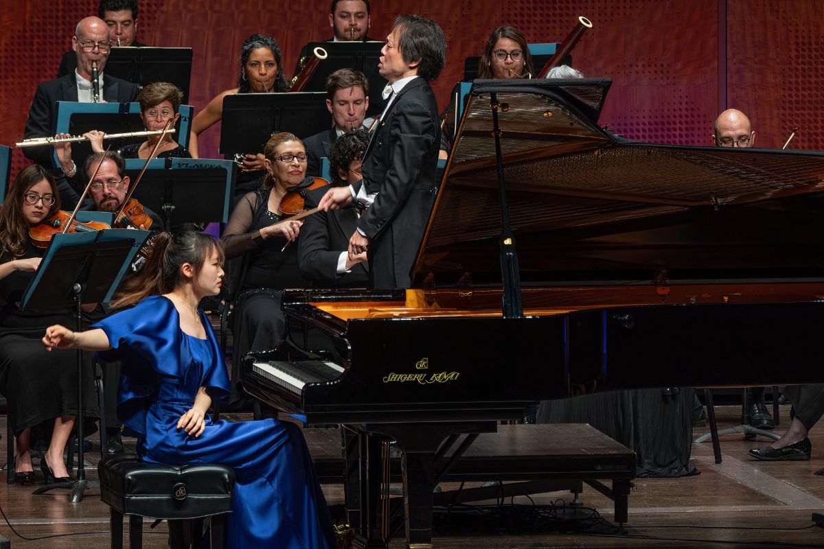 Yungyung Guo Wins Gurwitz Gold! - Musical Bridges Around The World